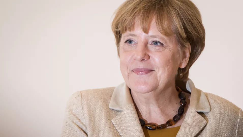 Angela Merkel: Charmant gelöst, Frau Kanzlerin! | BUNTE.de