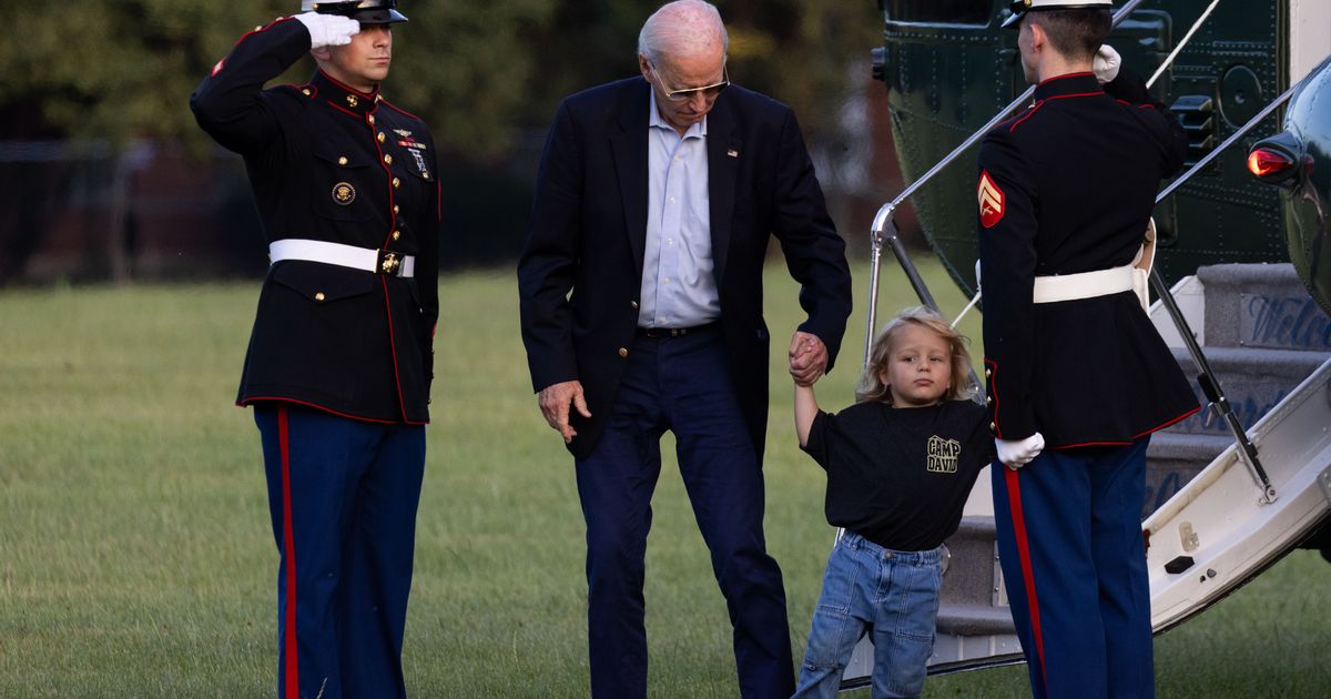 Joe Biden: Enkel Beau bezaubert beim Heli-Ausflug mit Opa | BUNTE.de