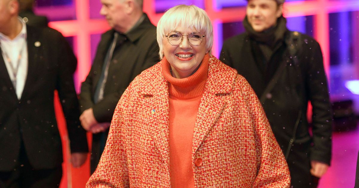 Claudia Roth : Ihr knalliger Lieblingslook – vier Mal getragen in vier ...