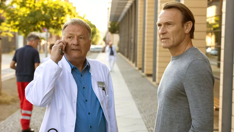 In aller Freundschaft: Nach Dr. Steins Kündigung– verlässt Bernhard ...