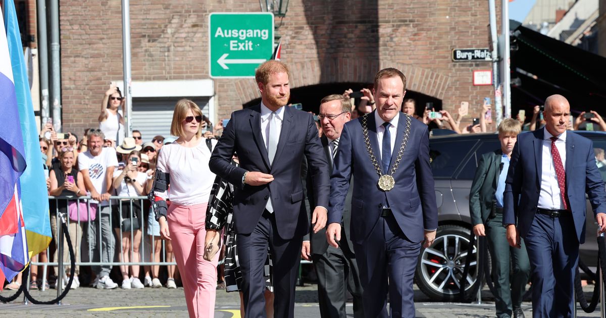 Prinz Harry: Von wegen Skandal-Prinz: Düsseldorfer finden gut, dass er ...