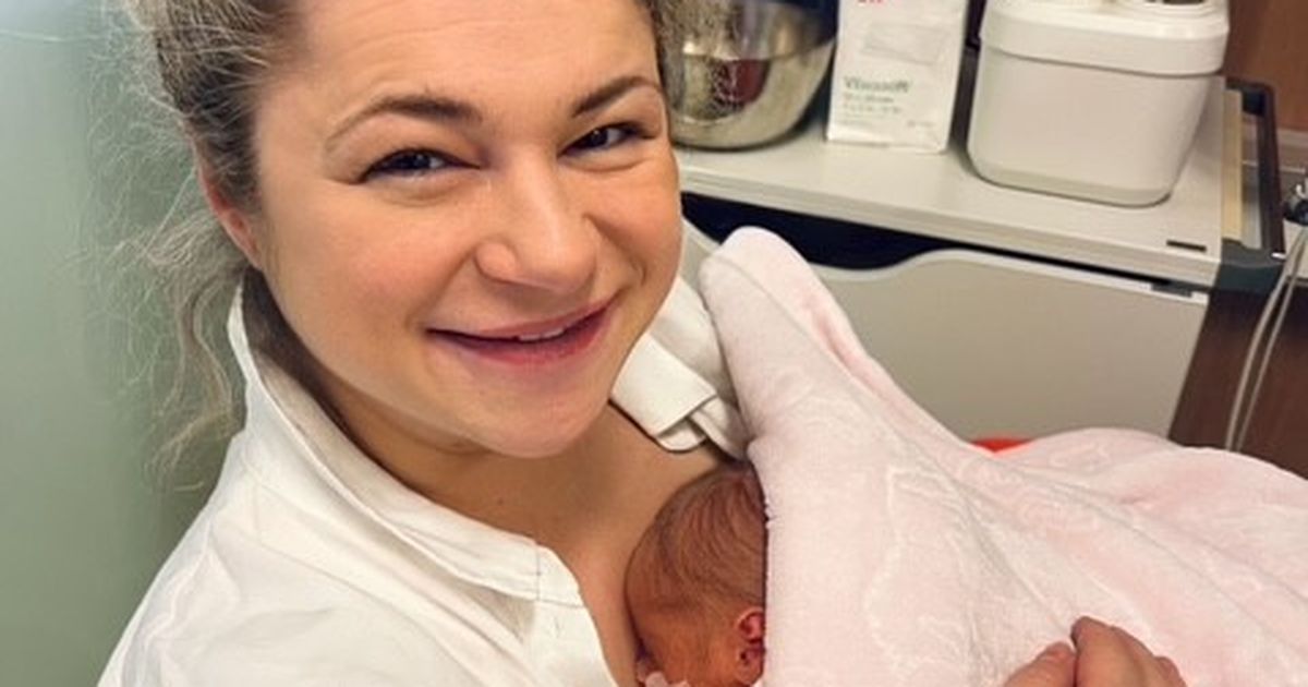 Sandra Köhldorfer: Baby kam sieben Wochen zu früh, aber ist ...