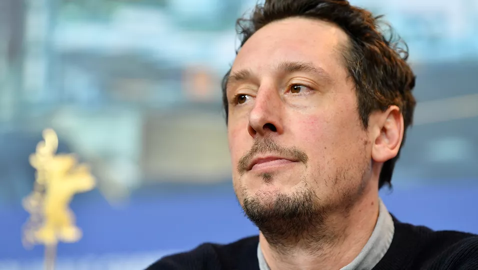 "Tatort"-Star Hans Löw: "Ich suche das Alleinsein oft regelrecht ...