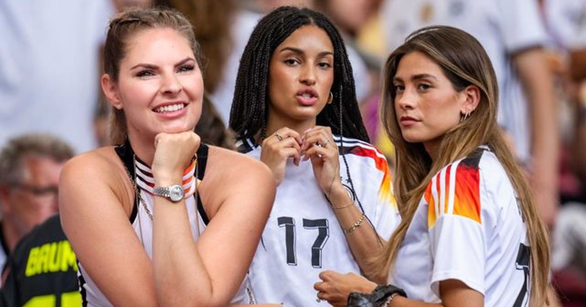Lisa Füllkrug, Sophia Weber & Aaliyah feuern im Trikot ihre Jungs an ...