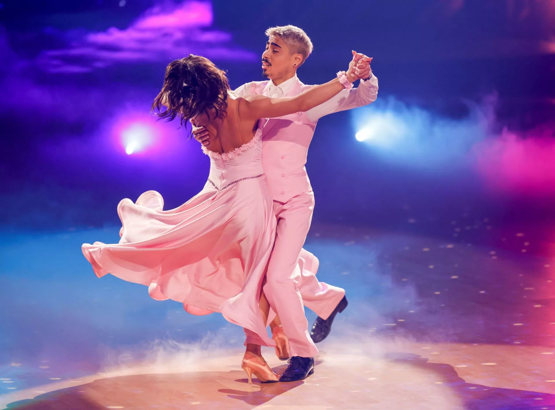 "Let's Dance"-Star Tony Bauer nahm während Show 9 Kilo ab | BUNTE.de