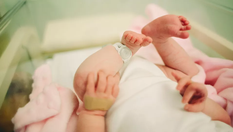 Schwer zu verkraften: Jonathan als Baby verlassen – weil er "zu ...