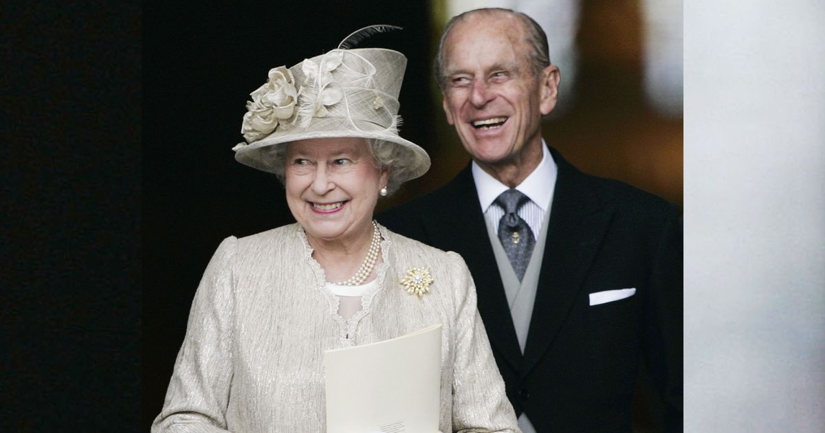 Queen Elizabeth II. ist am 75. Hochzeitstag wieder mit Philip vereint ...