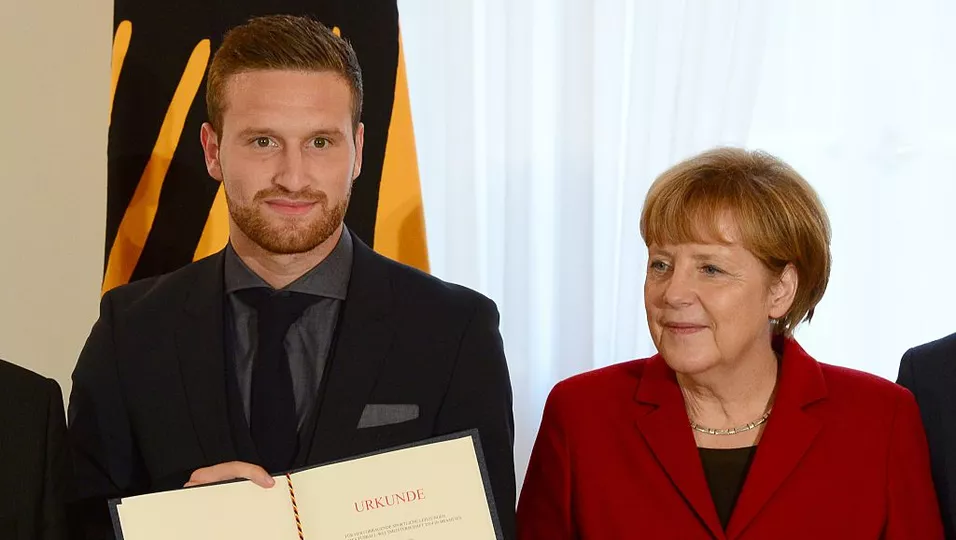 Shkodran Mustafi: Weltmeister von 2014 wird TV-Experte bei Fußball-EM ...