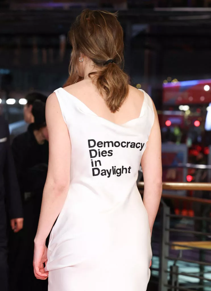 Luisa Neubauer sorgt mit Berlinale-Kleid für Furore | BUNTE.de